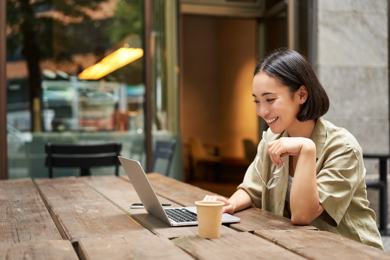 Apa Itu WFH? Perbedaan WFH, WFO, dan WFA, Mana yang Lebih Efektif Bagi ...